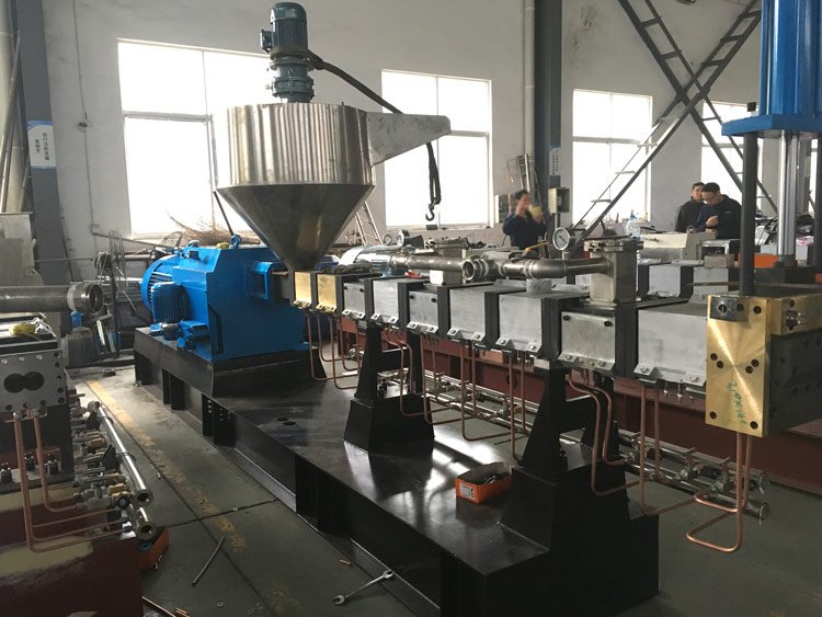 Twin Screw Extruder for PET Bottle Recycle pelletizing Machine - Buy ...